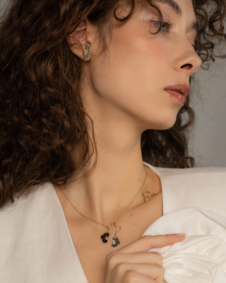 Colier APRILIE IN TOSCANA cu Smaralde Naturale, Aur Roz 14K - IONA