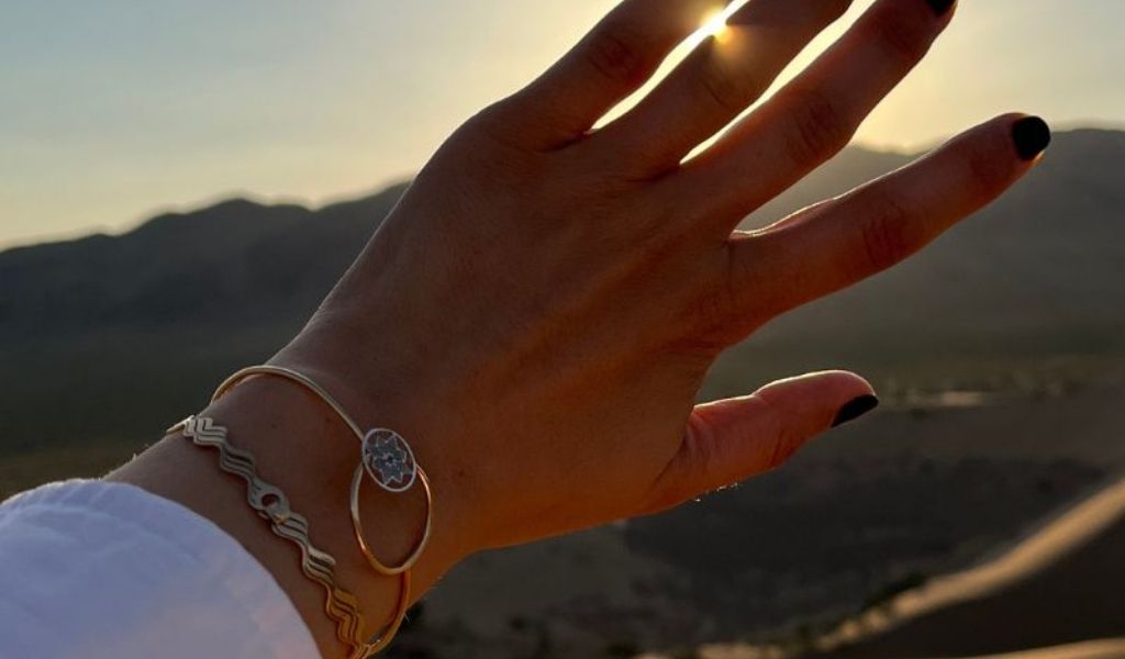 Simboluri romanesti in bijuterii – Ghid extins si modern IONA